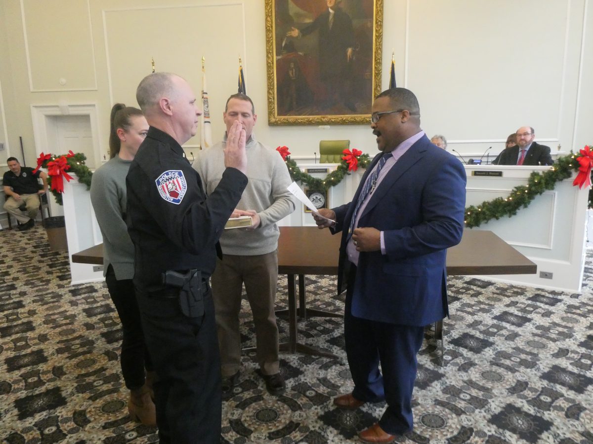 Burgess sworn in as mayor of Washington - Observer-Reporter